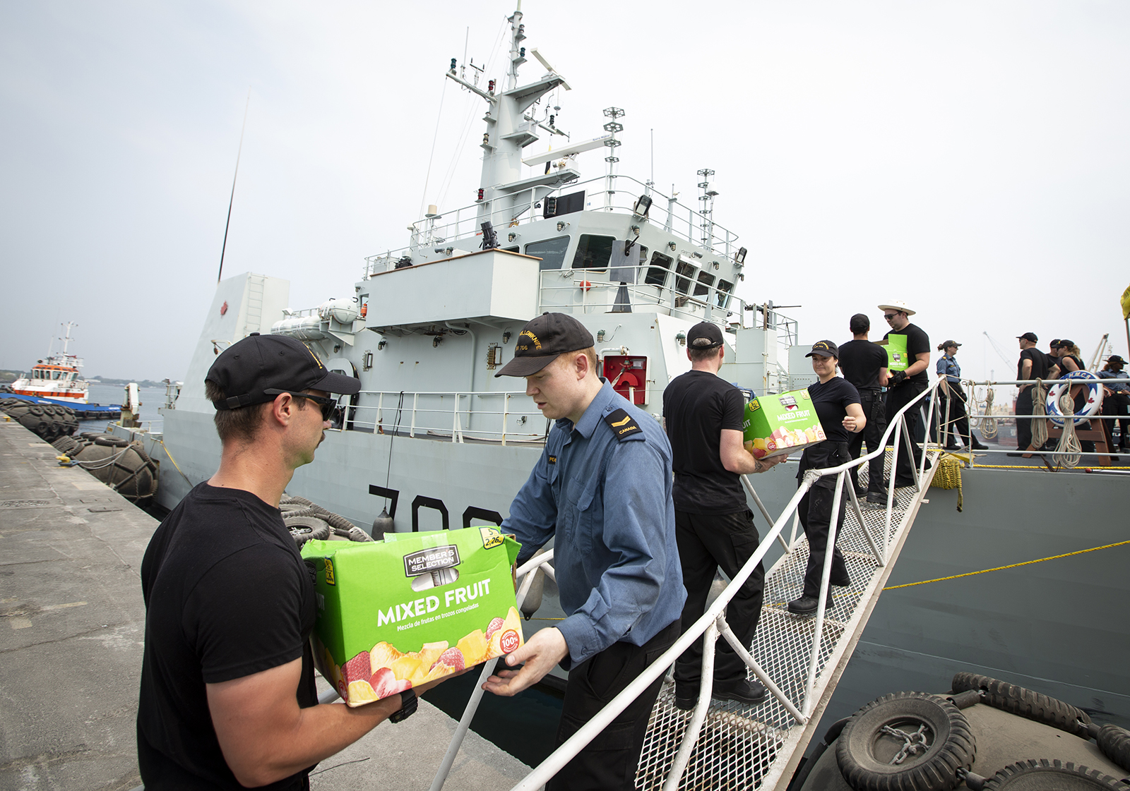 Photos: Life on board HMCS Yellowknife | Canadian Geographic
