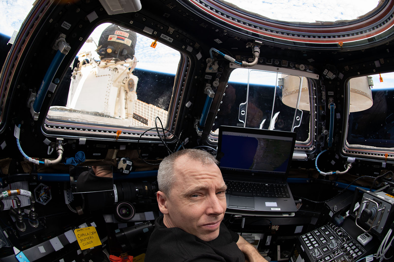 Ground control to Commander Feustel | Canadian Geographic