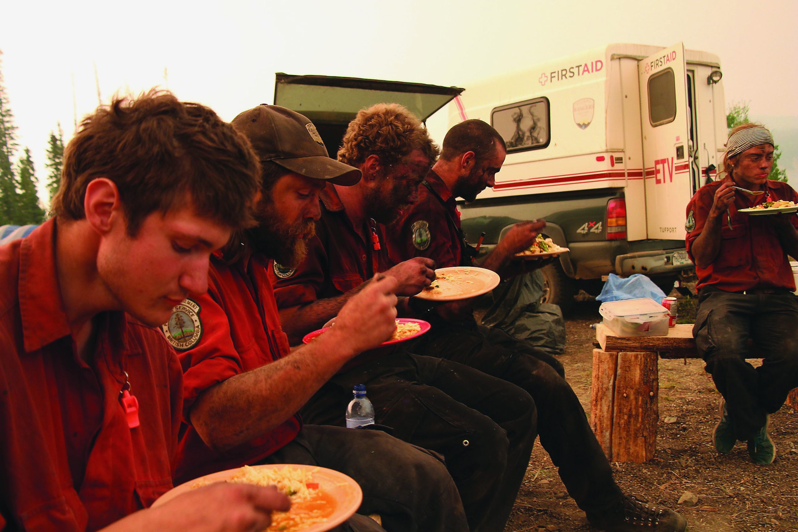 What it’s really like to fight a wildfire | Canadian Geographic