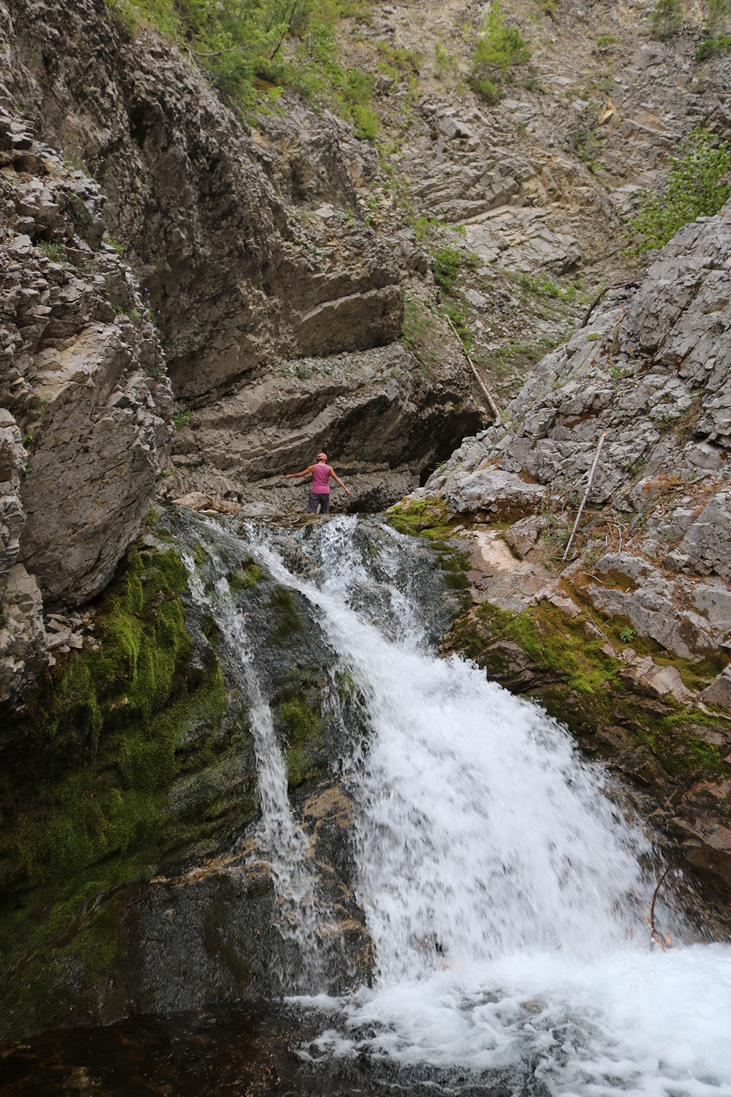 Finding a new way into Canada’s deepest cave | Canadian Geographic